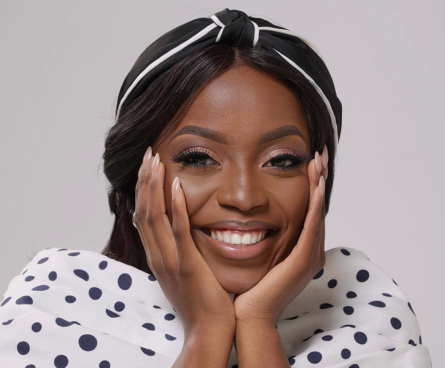 Nair Nany: a estrela gospel angolana que conquistou o Brasil