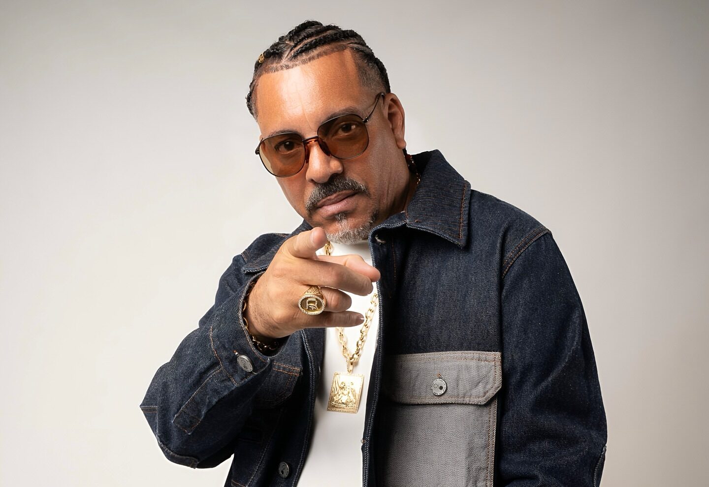 Dexter está de volta: rapper lança novo single e anuncia álbum inédito ...